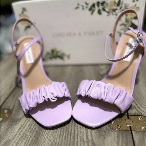 Shoes | Chelsea And Violet Cvlindn | Poshmark